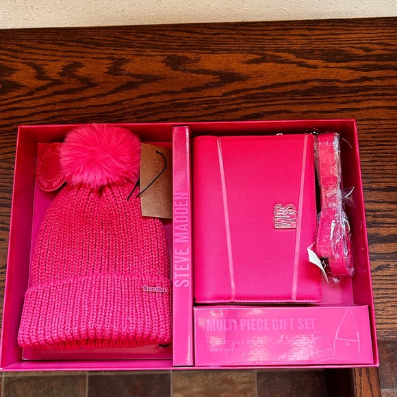 Steve Madden | Accessories | Steve Madden Gift Box | Poshmark